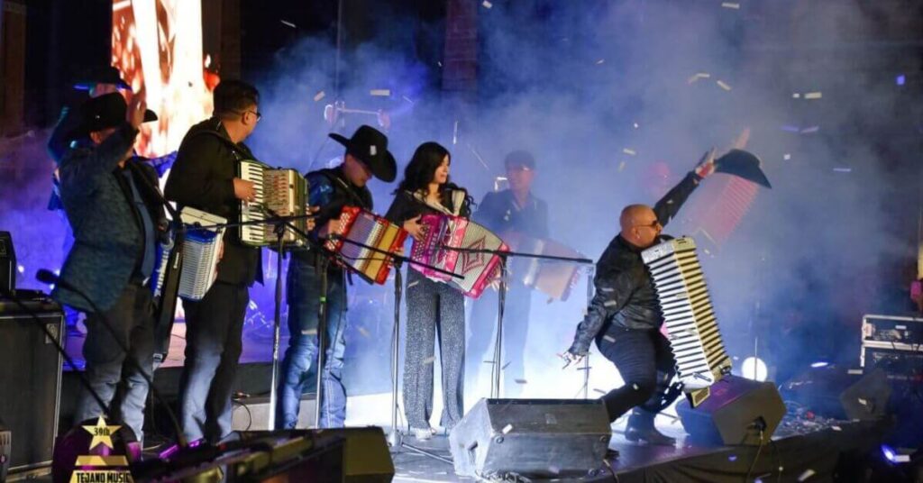 What to Wear to a Tejano Concert in 2024 – FASHION SO SIMPLE