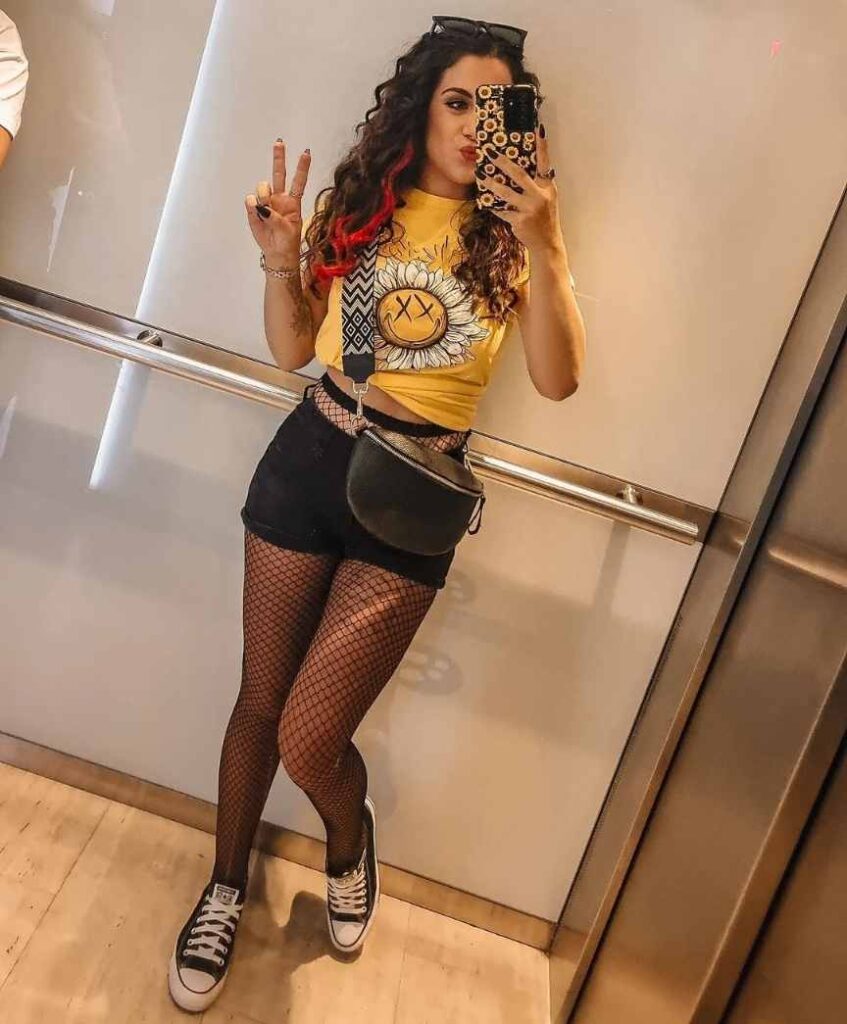 What to Wear to a Blink 182 Concert in 2024 – Real Life Outfit Ideas ...