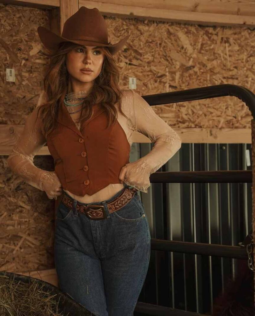 What to Wear to a George Strait Concert – 12+ Real Life Outfit Ideas ...