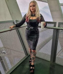 What to Wear to a Creed Concert in 2024 – 10+ Real Life Outfit Ideas ...