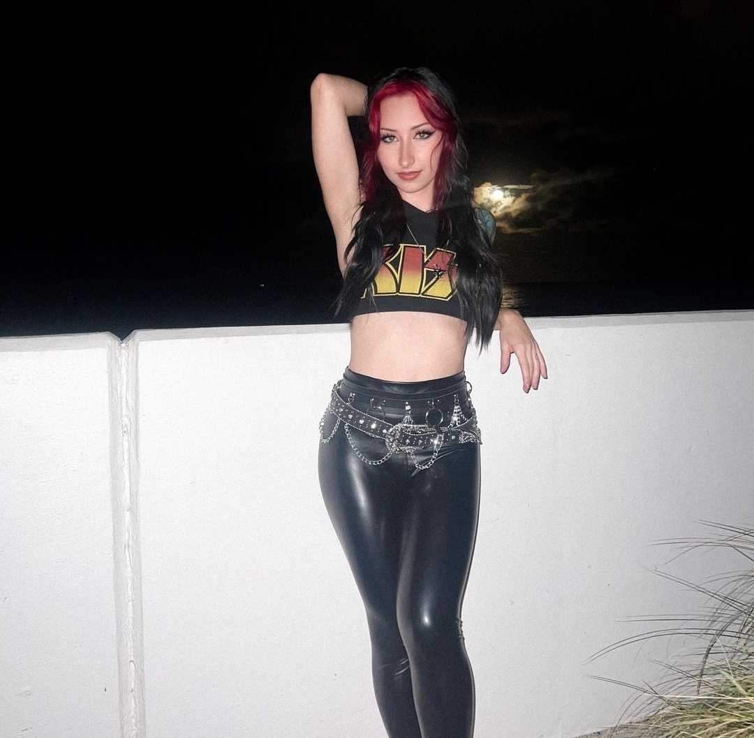 What to Wear to The Killers Concert in 2024 – Real Life Outfit Ideas ...