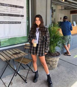 How to Wear Oversized Flannel in 25 Different Ways – Real Life Outfit ...