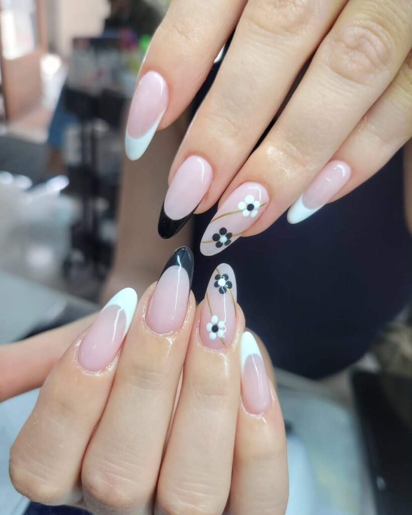 50+ French Tip Nails With Design on Ring Finger That Deserve a Close-Up ...