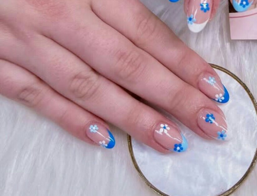 50 Blue French Tip Nails With Flowers That Bloom Fashion So Simple