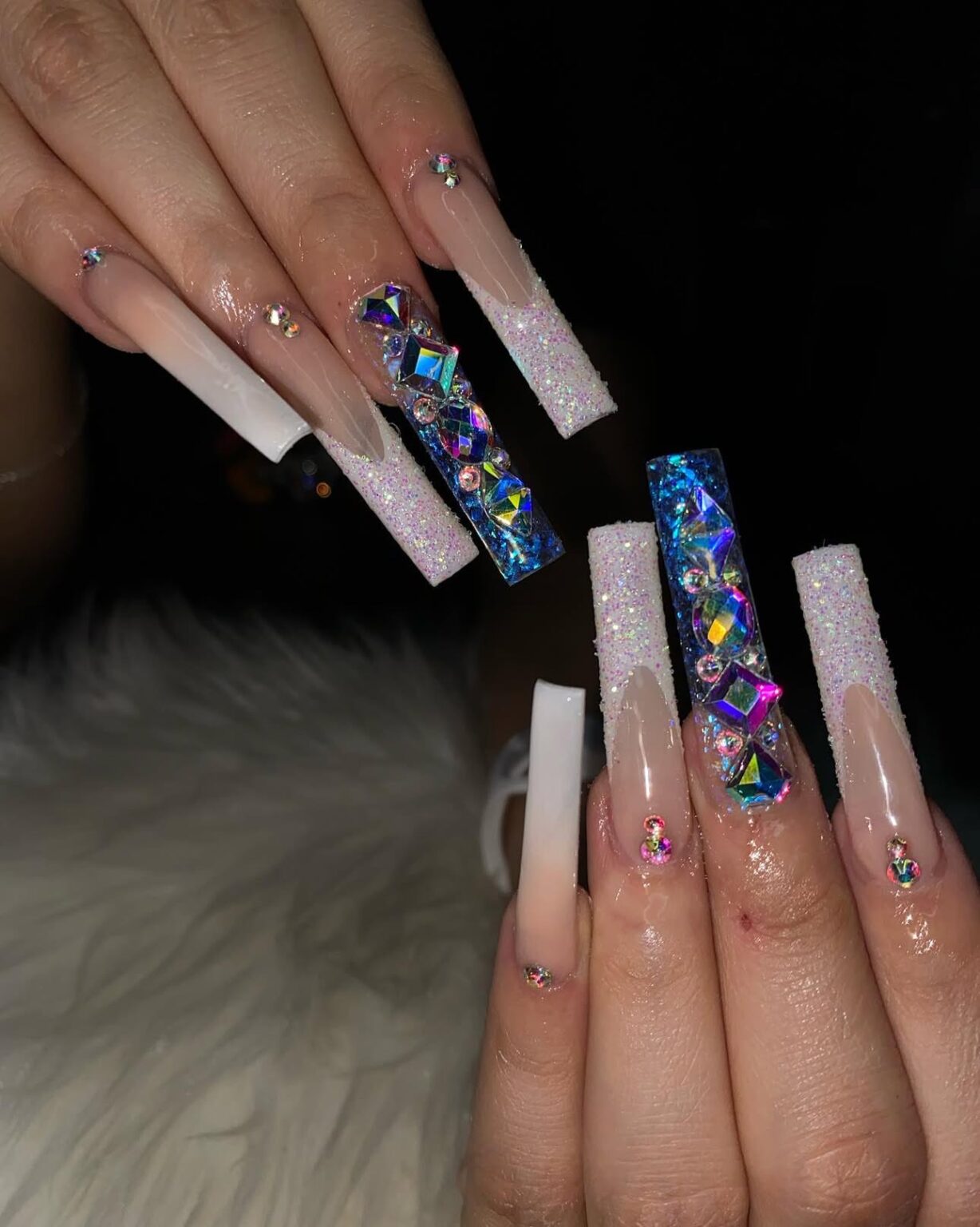 50+ French Tip Nail Designs with Glitter That Totally Slay – FASHION SO ...