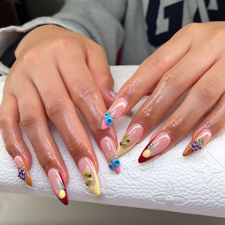 50+ Trendy French Tip Nail Designs for Summer You’ll Want to Try Now ...