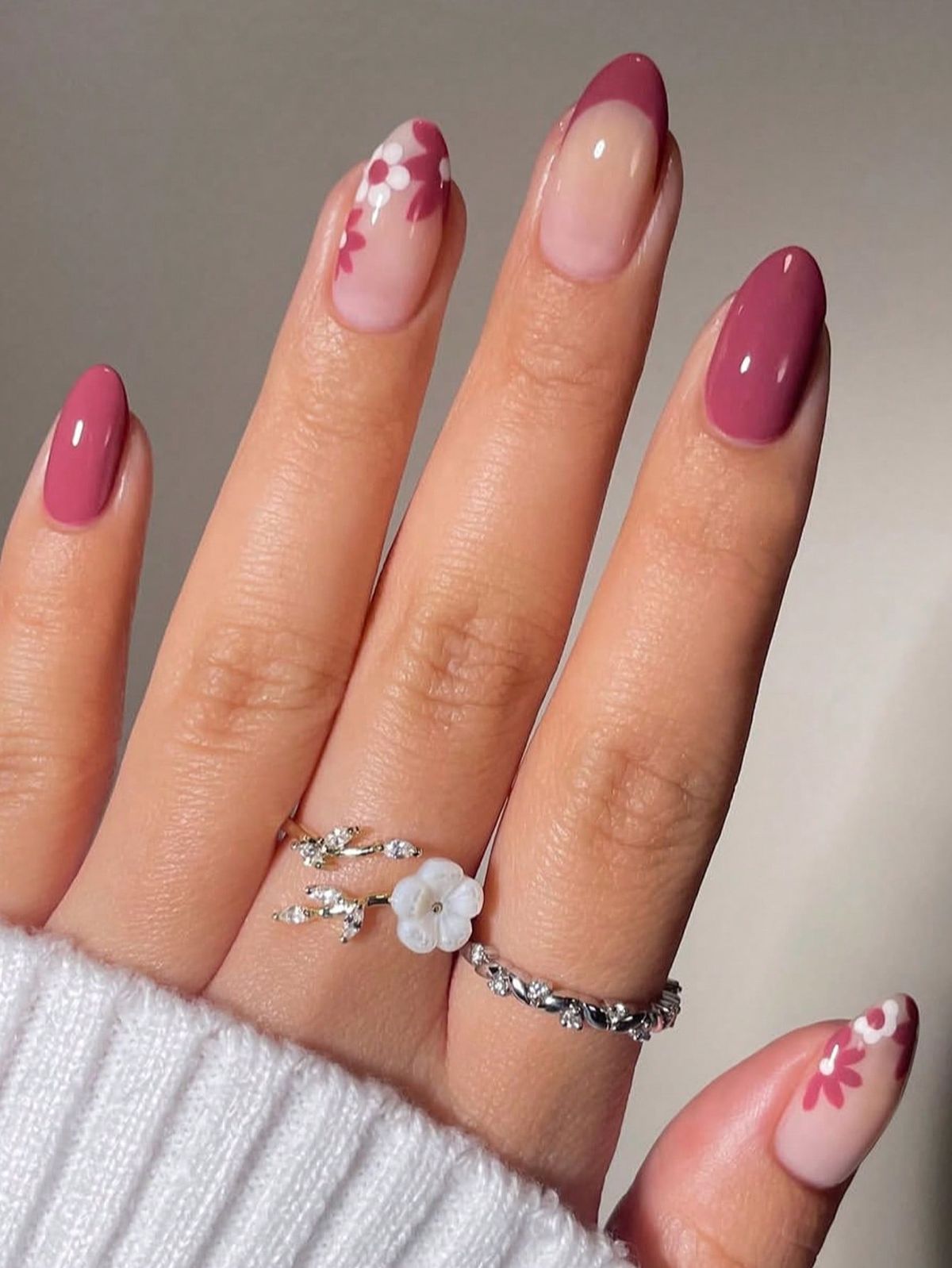 50+ Short Almond French Tip Nails That Redefine Chic – FASHION SO SIMPLE