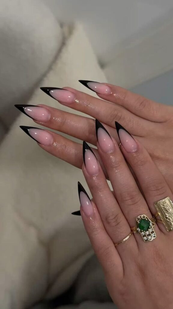 50+ Sharp, Sleek, and Stylish Black Stiletto Nails – FASHION SO SIMPLE