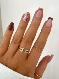 Fall French Tip Nails Square: Classic Elegance Meets Modern Style ...