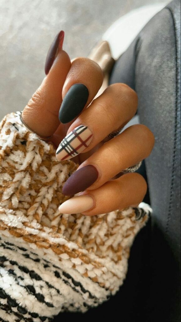 October Nail Designs for 2025 That Capture Fall’s Cozy & Festive Vibes ...