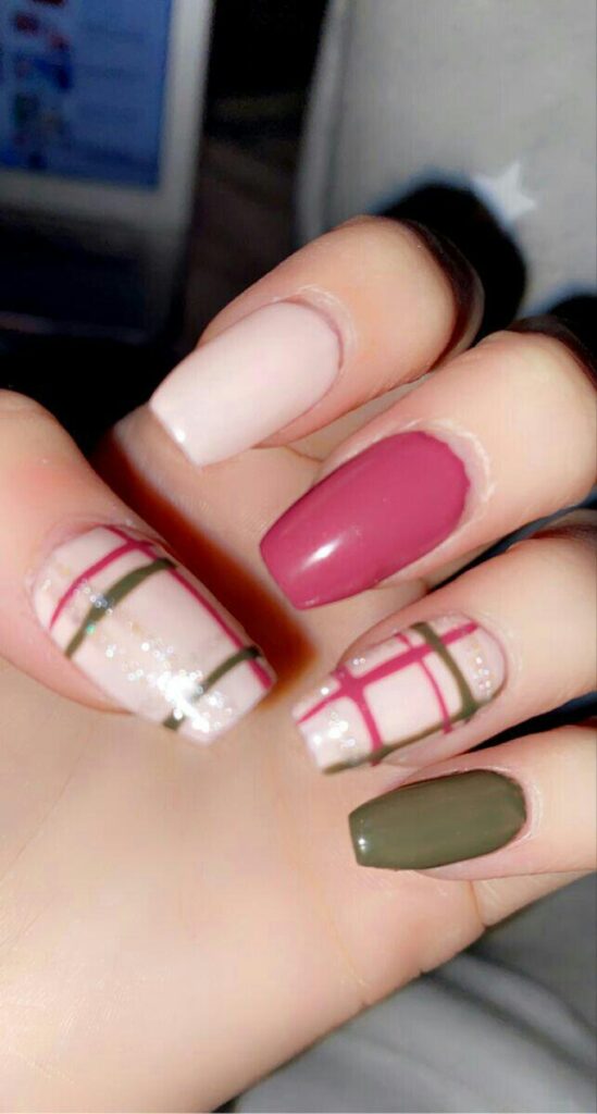 Fall Plaid Nails for 2025: Classic Patterns With a Modern Twist ...