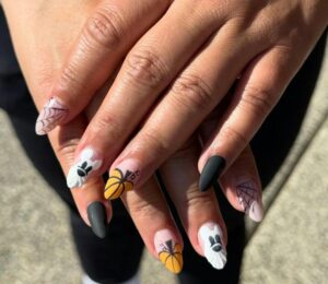 Mickey Halloween Nails That Are Pure Disney Magic – FASHION SO SIMPLE