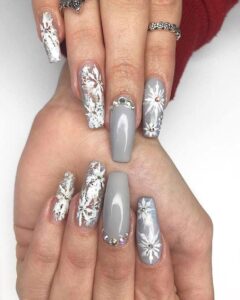 Cozy, Chic, and Cool: 50+ Gray Winter Nail Designs to Try in 2026 ...